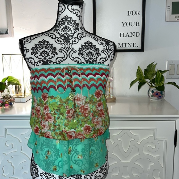 Papaya | Tops | Papaya | Poshmark